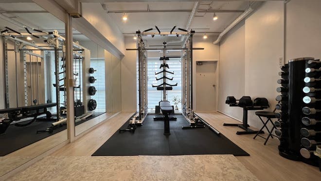 【五反田駅徒歩6分】清潔感のある完全個室/パーソナルトレーニング、ポージング、撮影に!USGMの写真1