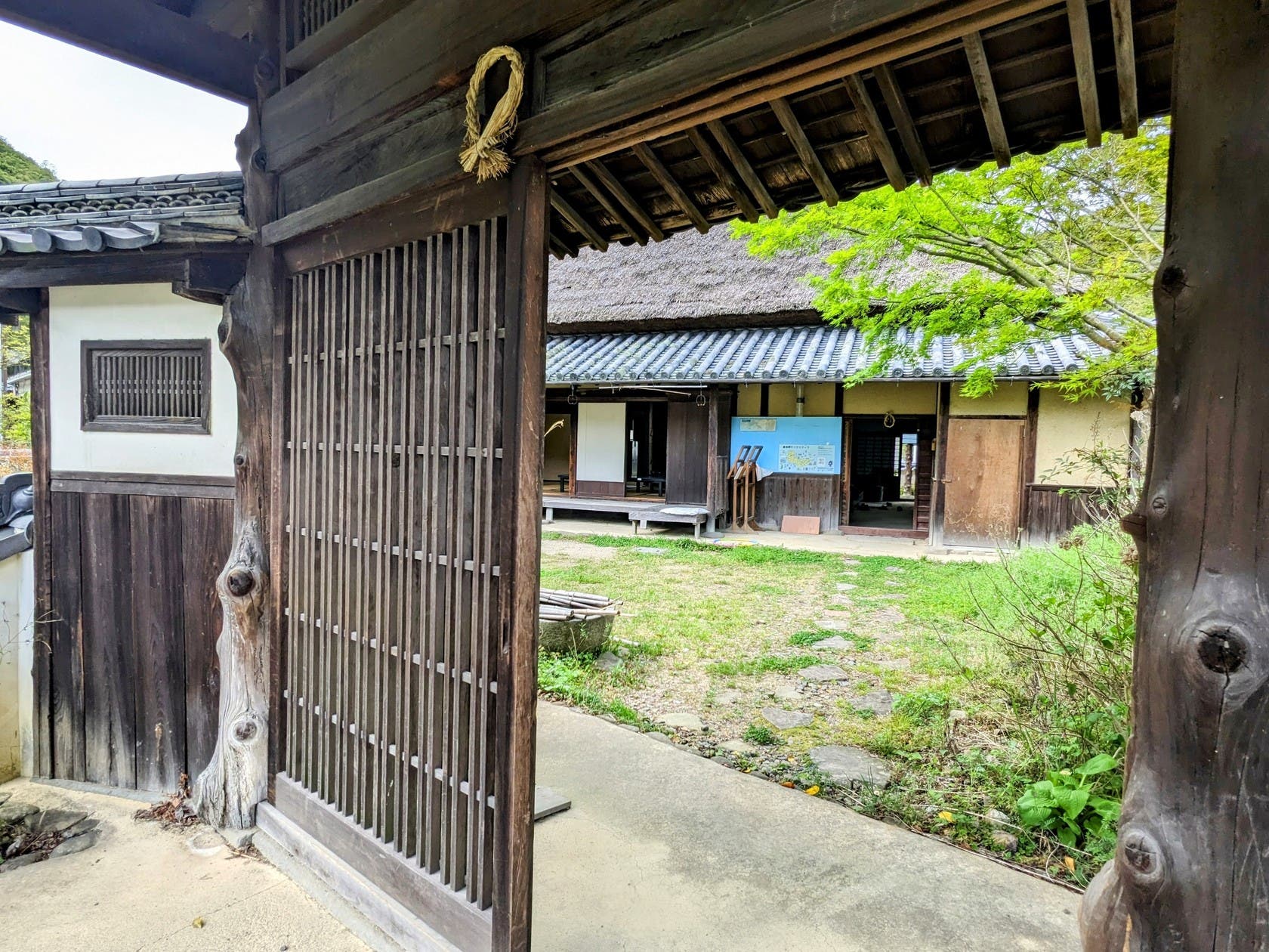 【旧向井家住宅】かやぶき屋根の古民家/囲炉裏/庭/川撮影OK！コスプレ・撮影・イベントなどの写真12