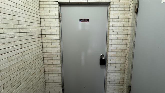 🎄森のクリスマス開催中!!🎄神田駅徒歩5分🚃本格電気式ピザ窯🍕75インチ大画面テレビ📺 14名ソファー席🛋️の写真30