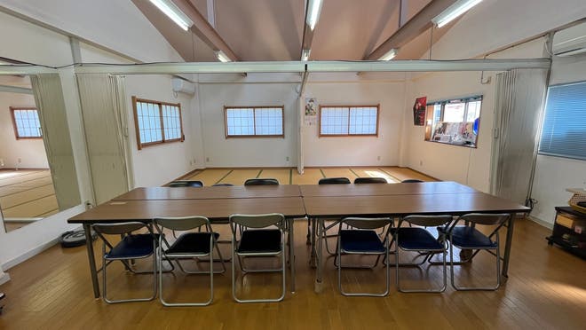 【フリースペース】駐車場完備!/平山城址公園駅から6分/地上波視聴可!/カラオケあり!/の写真1