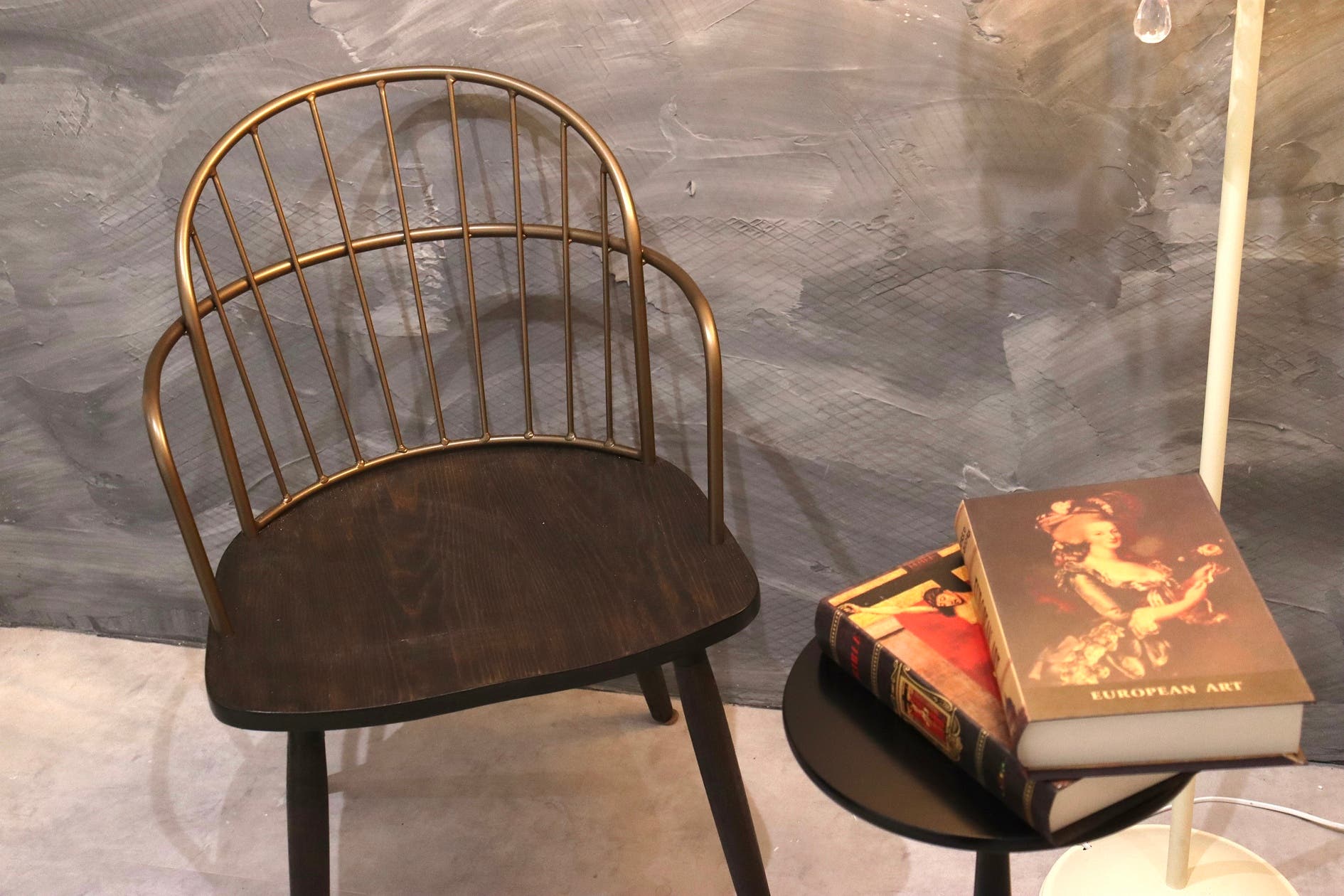 秋葉原最大規模の姫エリア（白/黒）✨豊富な自然光🌞本物の大型漆喰壁🥀花壁/広々40㎡/大型背景紙7種/グリーンバックの写真25