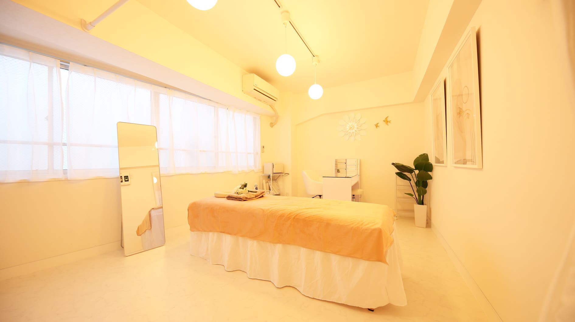 🎉癒し空間🎉千葉駅5分京成千葉駅5分栄町駅1分🚊白を基調にしたシンプルで清潔感あるサロン💆‍♀️エステ/ネイル/整体/ヨガの写真10