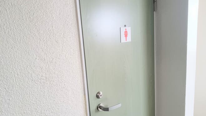 マッサージベッド2台|メイク・サロン講習・練習・同時施術・マッサージ・パーソナルカラー診断の写真21