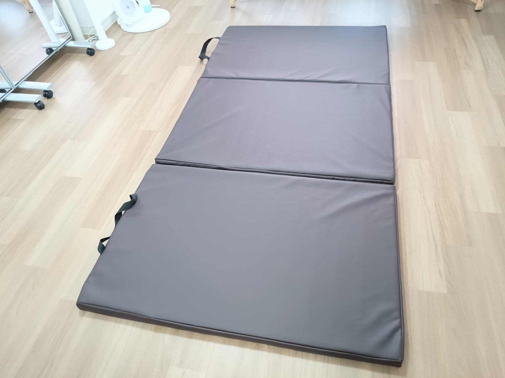 マッサージベッド2台｜メイク・サロン講習・練習・同時施術・マッサージ・パーソナルカラー診断の写真7