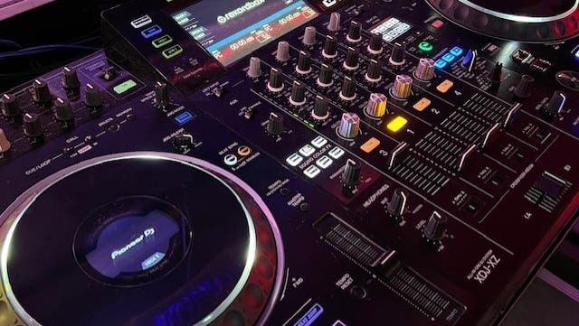 専属DJが無料で盛り上げます🔥収容90名💁♂️女子会🎀推し活🎤パーティ🥂新大久保トップクラスの音響設備のパーティスペースの写真9