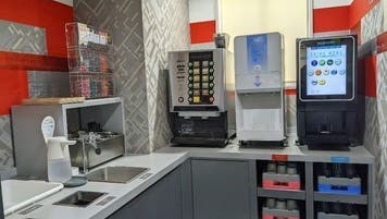 《2~4名用》会議・打ち合わせ用ルーム【サイズS】(加熱式たばこのみ可)の写真3