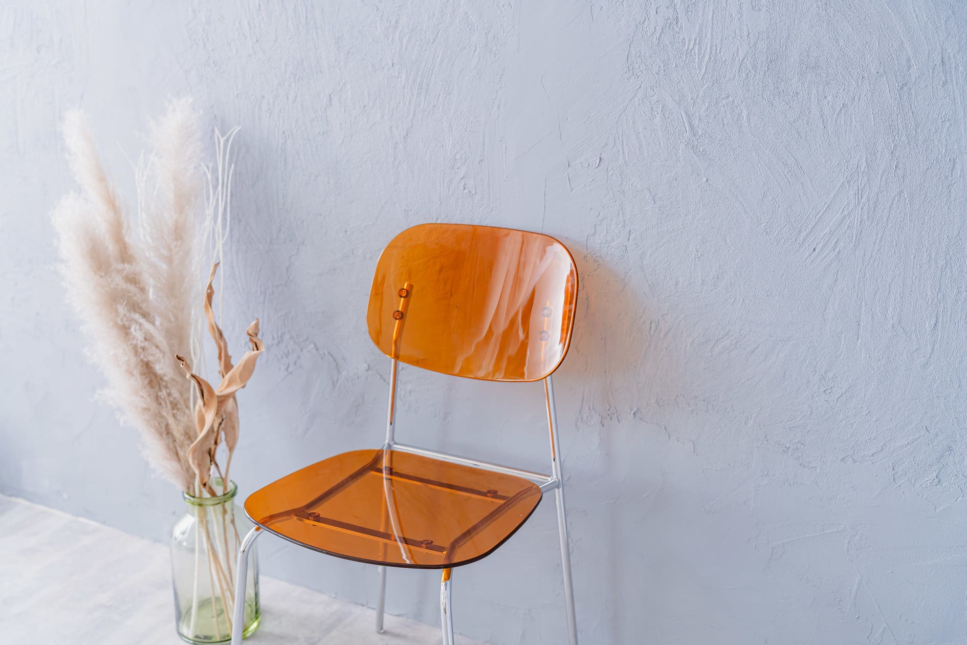 白基調のシンプルなフォトスタジオの写真9