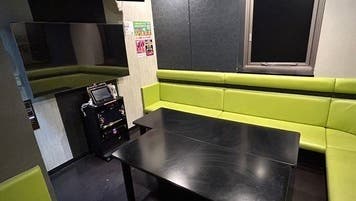 《5~8名用》会議・打ち合わせ用ルーム【サイズM】の写真1