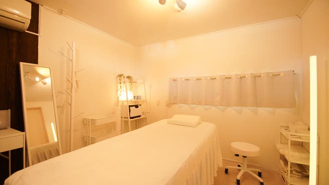 【群馬県館林市で人気No.1✨️】エステ・整体・カウンセリングに最適なシェアサロン丨1時間から利用可能🌿丨当日予約もOK⏰️の写真1