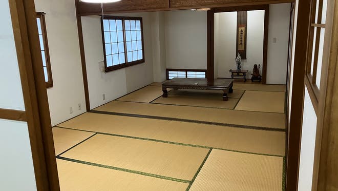 【観音寺】博多の真ん中にあるお寺の4階にある和室🎵16畳の畳張り!の写真1