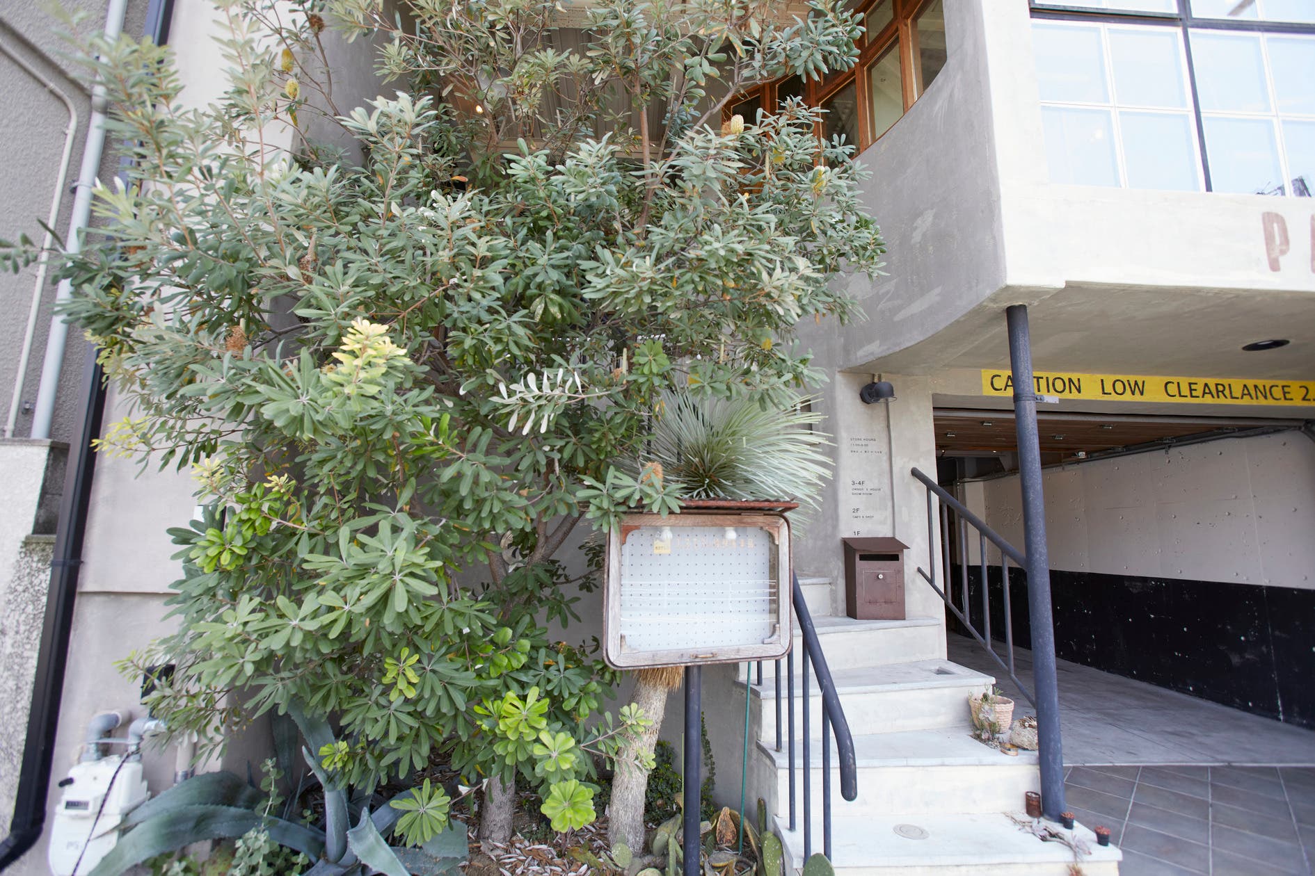 階段スペースやガレージをご利用の画像1