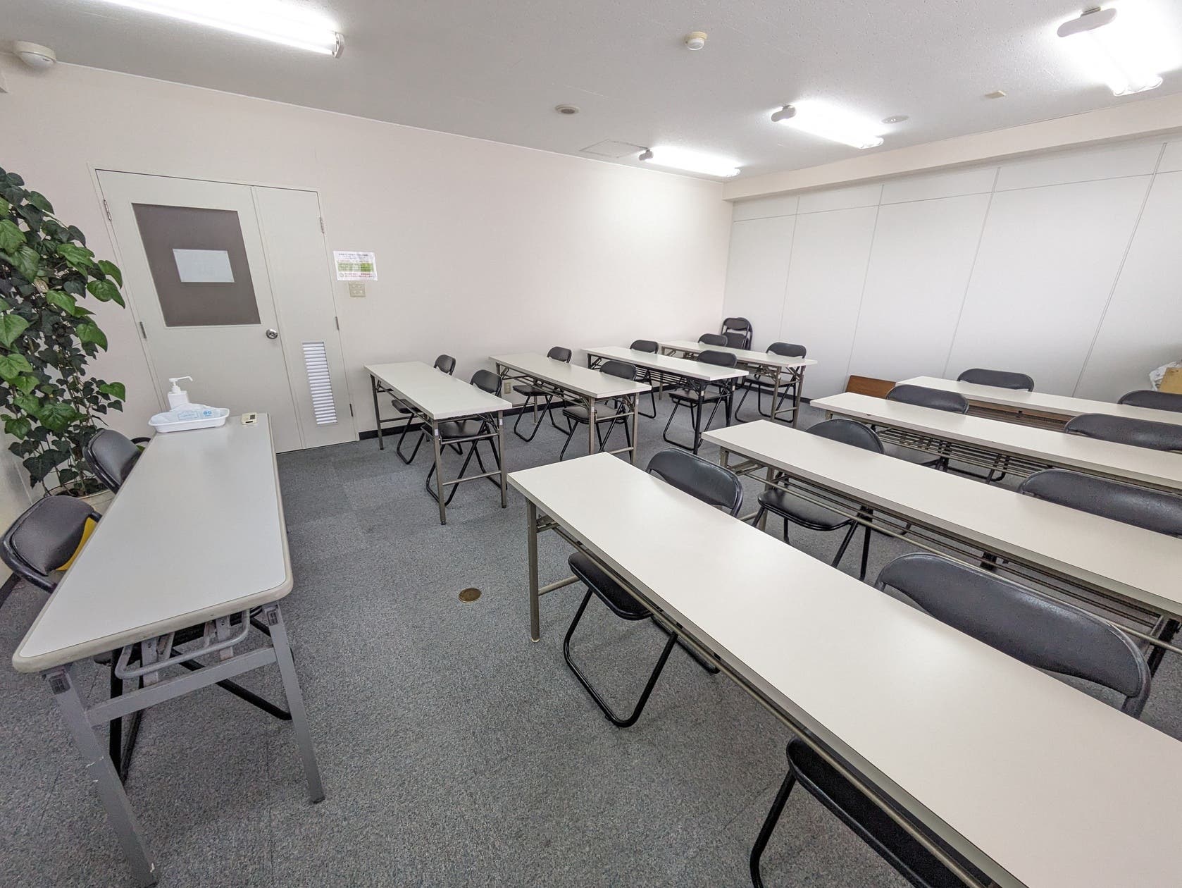 勾当台公園駅徒歩4分 リスズビル【9階9-3会議室】定禅寺通り沿いにある落ち着いた貸し会議室です。の写真5