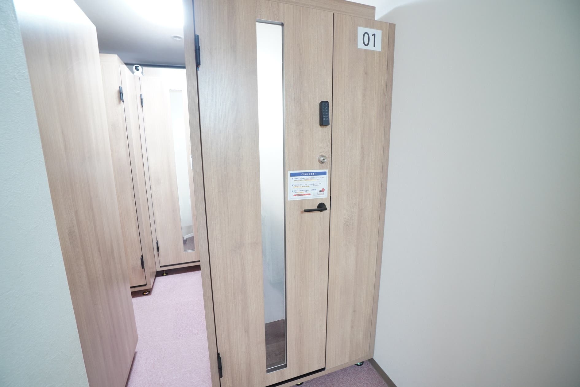 ＜ビズボ横浜東口No.4＞【換気ファン付完全個室】横浜駅東口徒歩4分🚃24H⏰光回線Wi-Fi📶電源🔌テレワーク/ZOOMの写真6