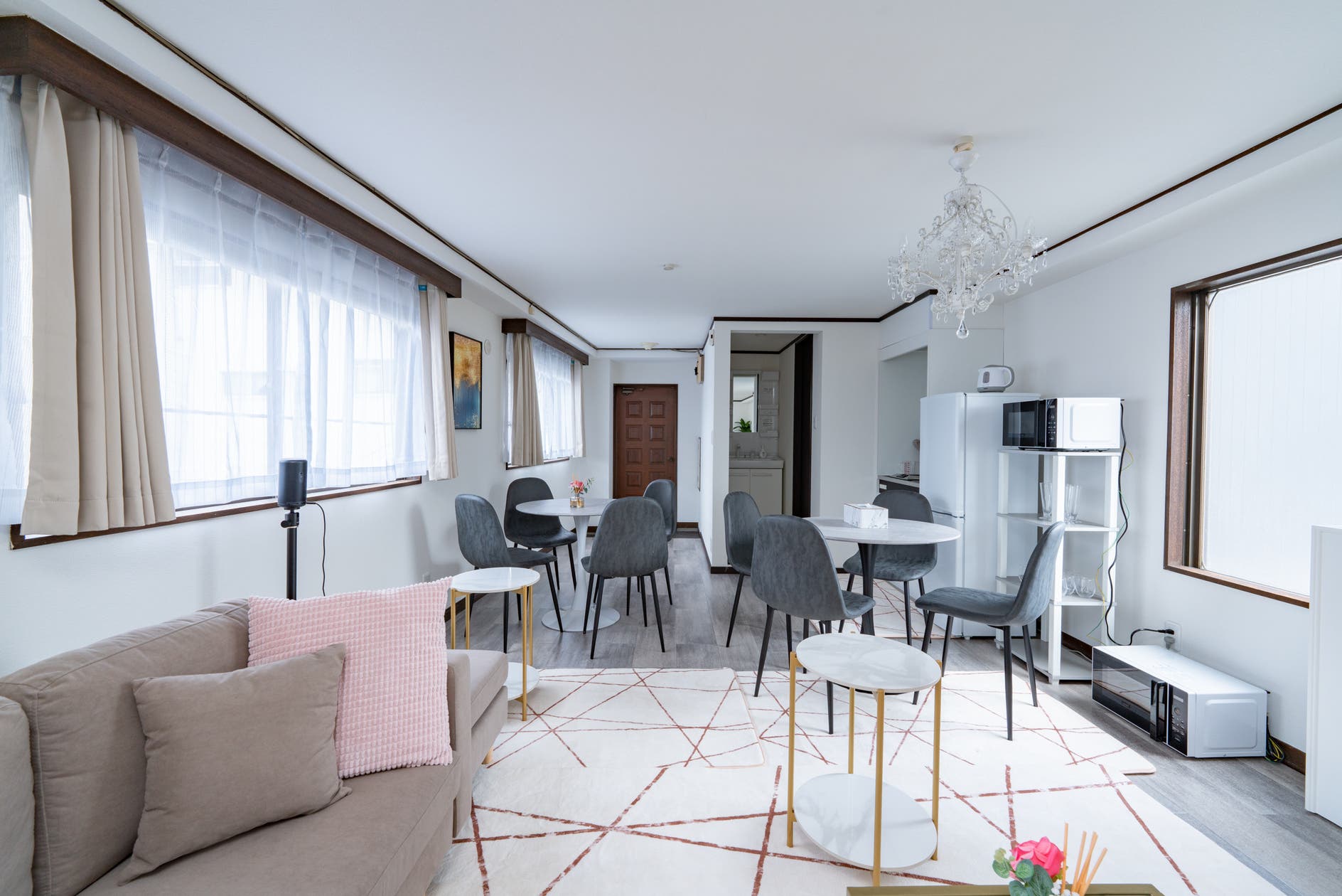 人気エリア🌞期間限定40％OFF✨高田馬場スグ🚶大人数🎈推し活🍺女子会💖パーティ🎈100㌅ﾌﾛｼﾞｪｸﾀｰ📹人気ｹﾞｰﾑ🎮の写真7