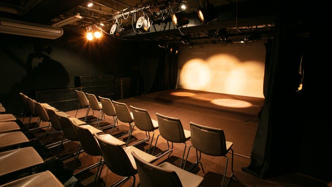 JR&東西線「中野駅」、西武新宿線「沼袋駅」から徒歩圏内の小劇場の写真1