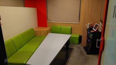 《2~4名用》会議・打ち合わせ用ルーム【サイズS】の写真1