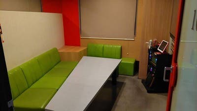 《5~8名用》会議・打ち合わせ用ルーム【サイズM】の写真1