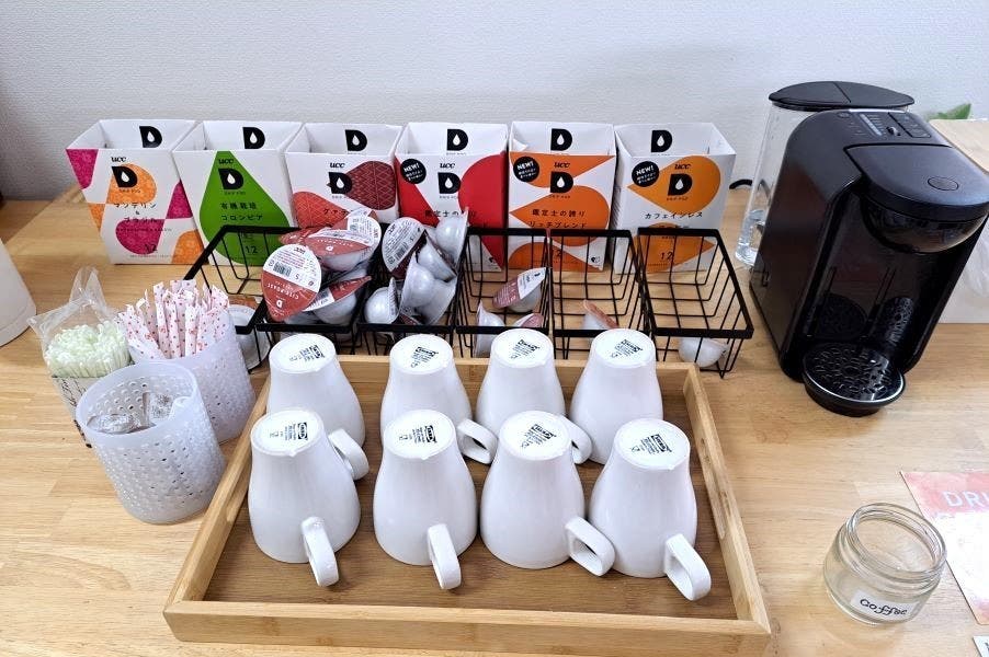 【全席WEB会議可能】【ドリップコーヒー無料】【当日利用OK】早稲田大学正門から徒歩1分の自然光で明るいコワーキングスペースの写真8