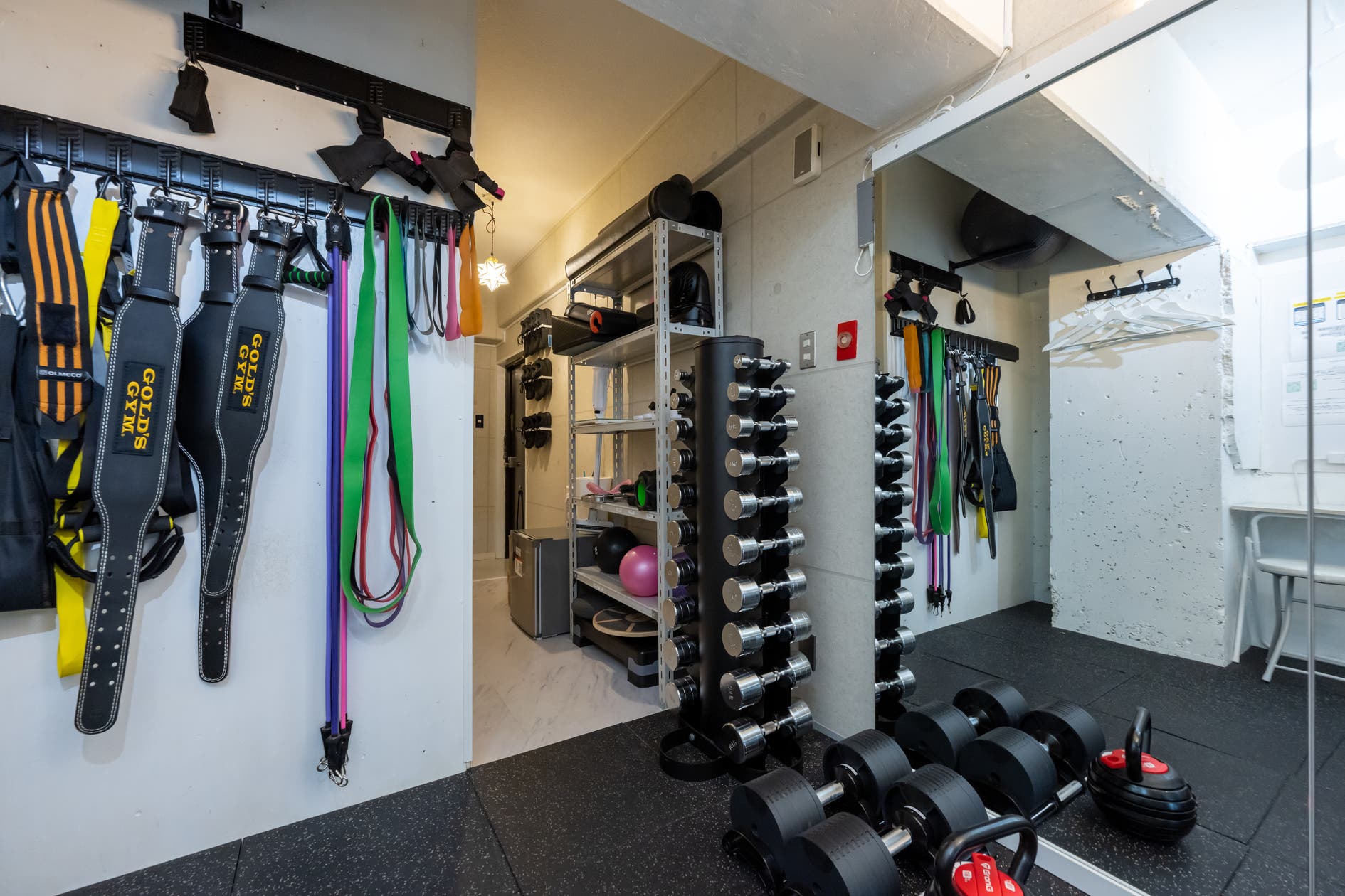 【渋谷駅3分】超駅近｜地域最安🉐｜広々25平米｜高性能設備｜備品数No,1👆｜清潔感有✨｜毎日清掃🧹｜大人数可｜レンタルジムの写真9