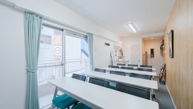 【高田馬場駅 徒歩1分】完全個室、60型モニター(TV機能付き)、WiFi無料、新規リフォーム、キレイ!の写真8