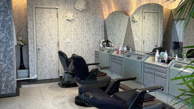 16時以降のサロンスペースの写真1