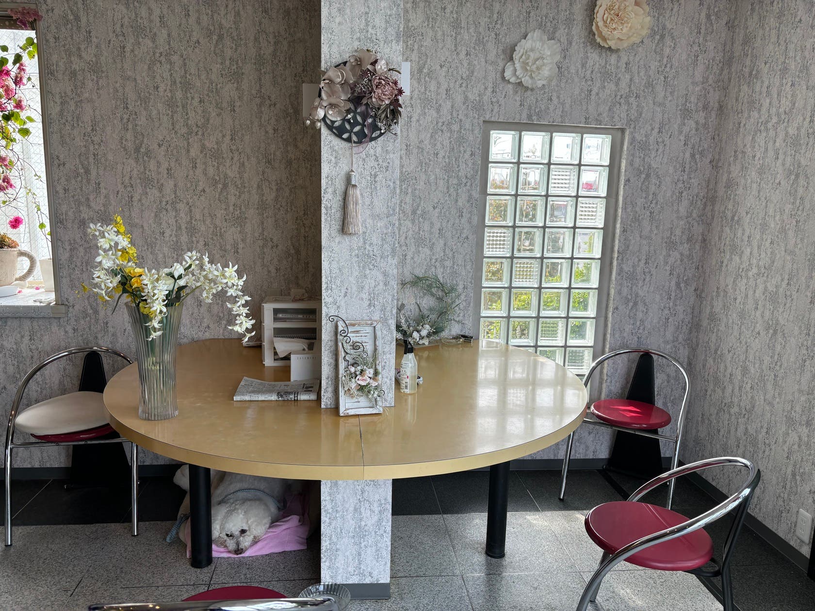 16時以降のサロンスペースの写真3