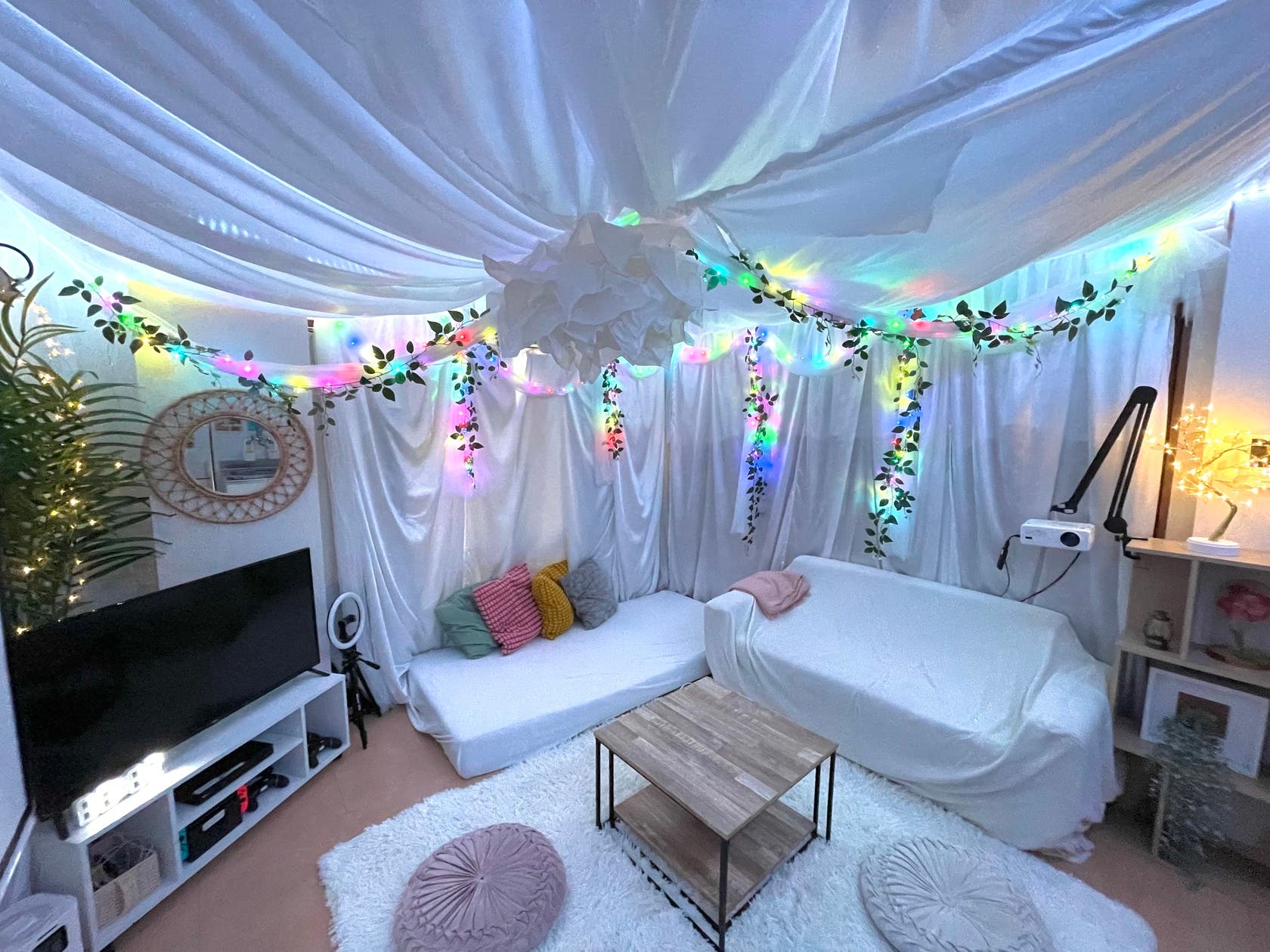 フロアにこのスペースだけ🔥駅1分✨幻想空間🍀🌌大人気ゲーム🎮プロジェクター🎥マットレス🛌飲み会🥂デート💕24Hの写真8