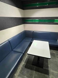 《2~4名用》会議・打ち合わせ用ルーム【サイズS】（禁煙）の写真1