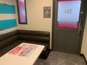 《5~8名用》会議・打ち合わせ用ルーム【サイズM】の写真6