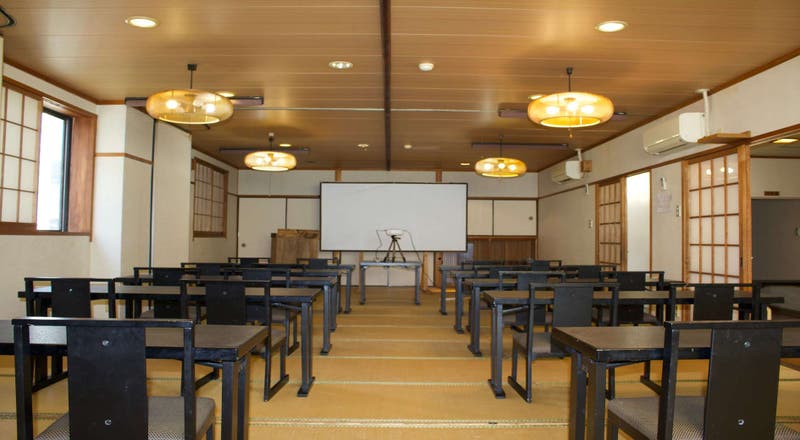 イベント開催、サテライトオフィス、懇親会などにお使いください。