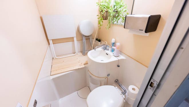 【新宿駅2分】D5出口10秒|超駅近🚶|地域最安🉐|高性能設備|備品多数|清潔感✨|毎日清掃🧹|レンタルジムの写真13