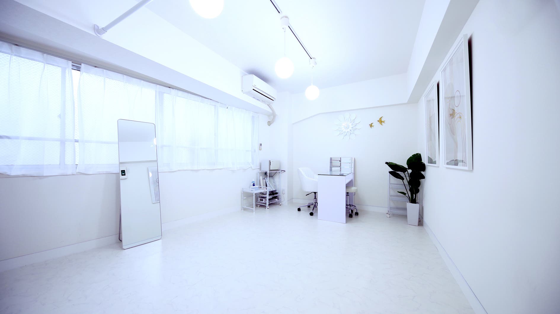 🎉癒し空間🎉千葉駅5分京成千葉駅5分栄町駅1分🚊白を基調にしたシンプルで清潔感あるサロン💆‍♀️エステ/ネイル/整体/ヨガの写真6