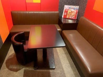 《5~8名用》会議・打ち合わせ用ルーム【サイズM】の写真1