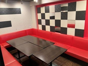 《2~4名用》会議・打ち合わせ用ルーム【サイズS】（禁煙）の写真1