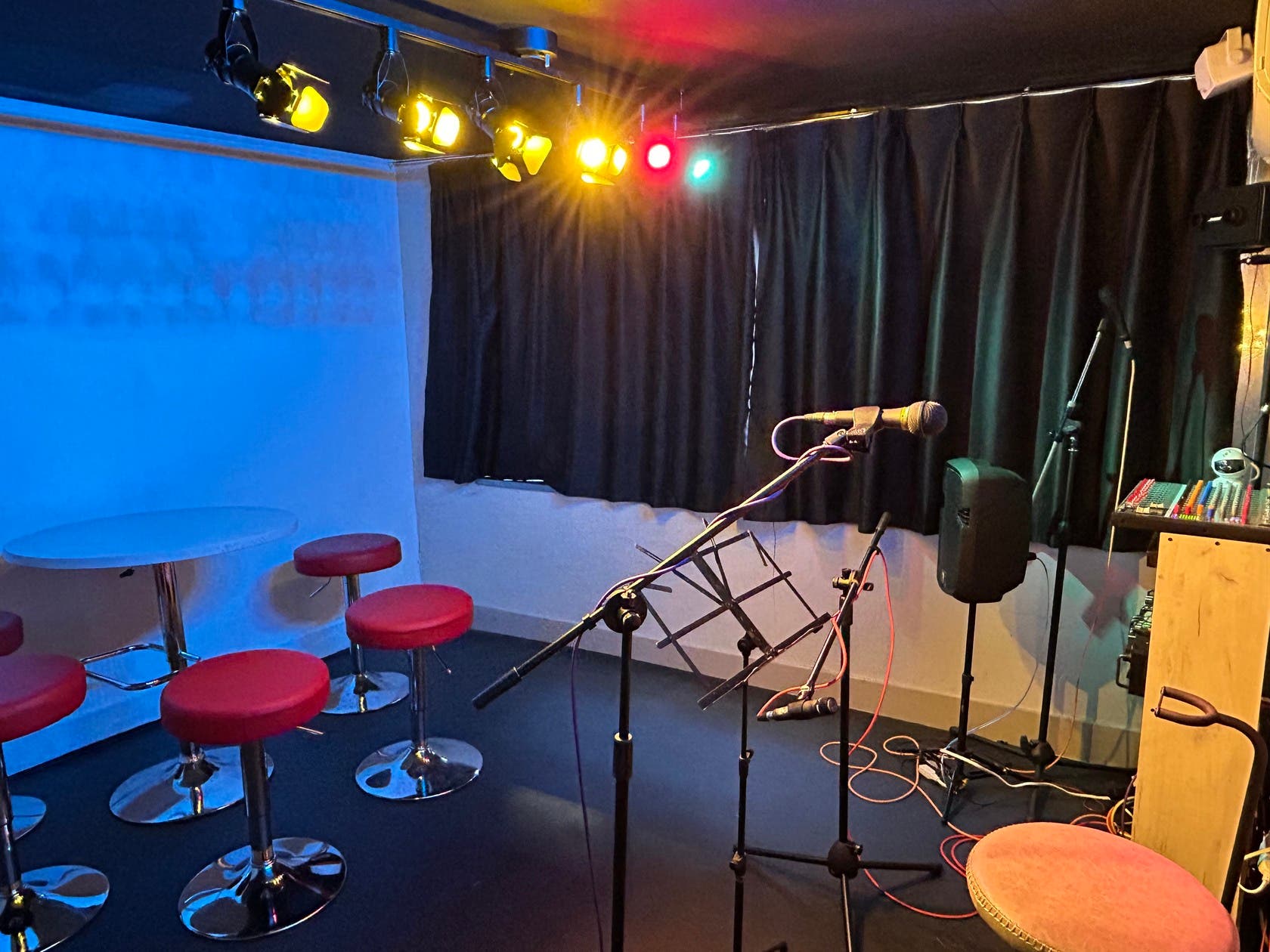 【StudioColors】フォトスタジオ　浅草橋駅より徒歩３分！屋上利用可能！の写真10