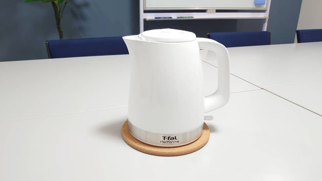 【清潔会議室】茅場町徒歩2分の会議室 ワークショップ/オンライン/面接面談/レッスン/学習/ボドゲ/推活/女子会/映画 24時間の写真14