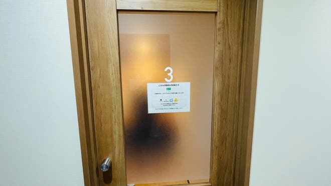 【¥660/1時間!中野駅から徒歩1分】モニター・フリードリンク付き1名個室(ブース3)※予約時間前は入室不可の写真2