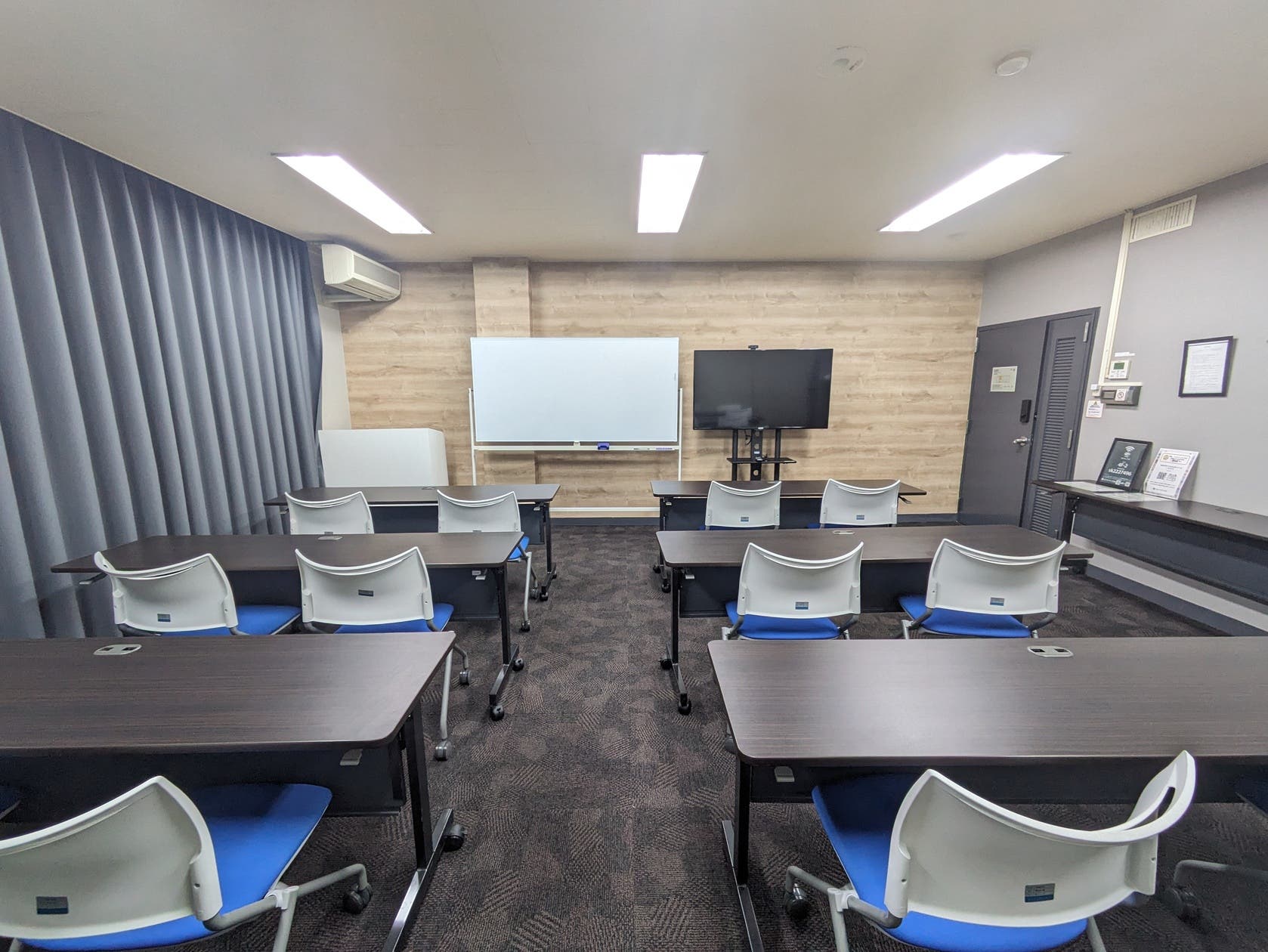 広瀬通 【4階4-B会議室】Wi-fi・Web会議用モニター完備／会議・研修／ワークショップ／飲食OK／24時間OK／16名様用の写真2