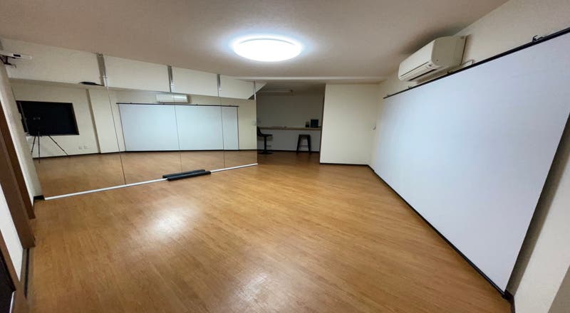金沢海みらい図書館近くのダンススタジオです！