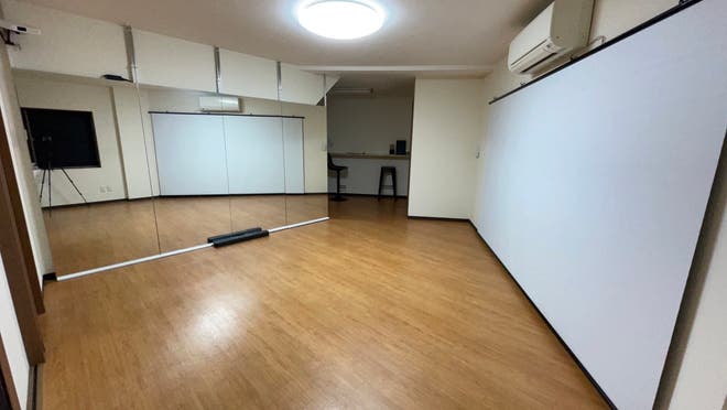 金沢海みらい図書館近くのダンススタジオです!の写真1