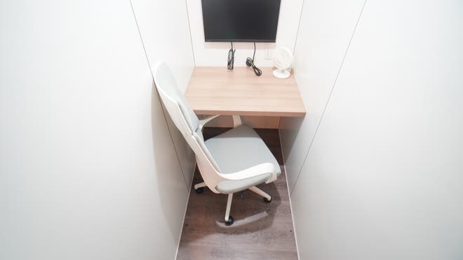 <ワークブース三ノ宮No.5>三宮駅徒歩2分🚃1人用完全個室🚪Wi-Fi📶モニター🖥電源🔌⚡️テレワーク/面接/自習の写真4