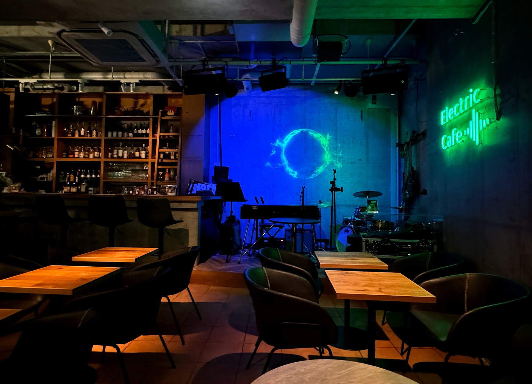 ✨🎉PARTY・LIVEに最適！テラス＆屋上付き！外苑前6分の多目的レンタルスペース「エレクトリックカフェ」の写真9