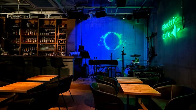 ✨🎉PARTY・LIVEに最適!テラス&屋上付き!外苑前6分の多目的レンタルスペース「エレクトリックカフェ」の写真9