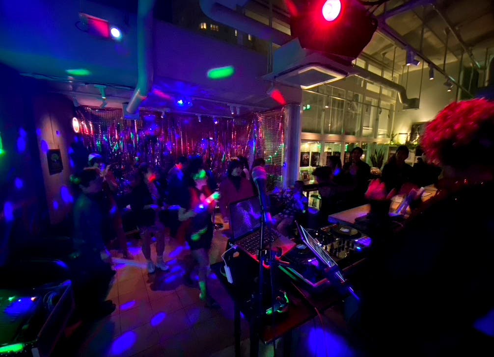 ✨🎉PARTY・LIVEに最適！テラス＆屋上付き！外苑前6分の多目的レンタルスペース「エレクトリックカフェ」の写真13