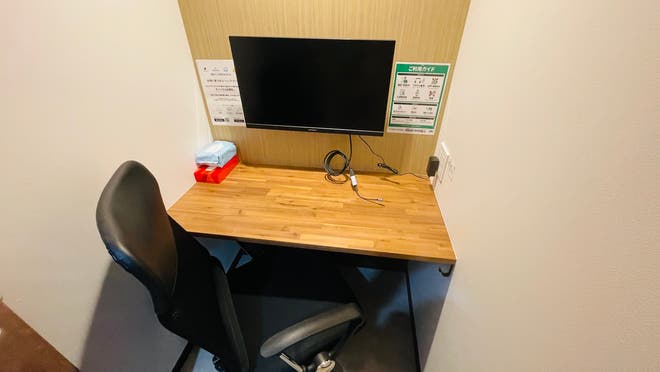 【¥660/1時間!中野駅から徒歩1分】モニター・フリードリンク付き1名個室(ブース6)※予約時間前は入室不可の写真2