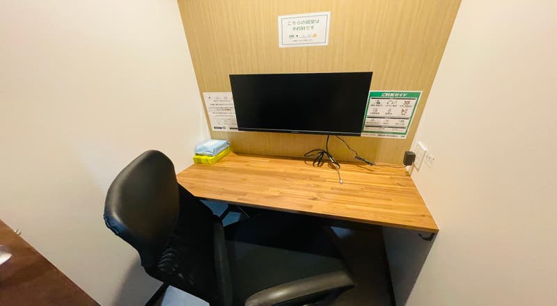【1時間！中野駅から1分】モニター・フリードリンク付き1名個室（ブース8）※予約時間前は入室不可