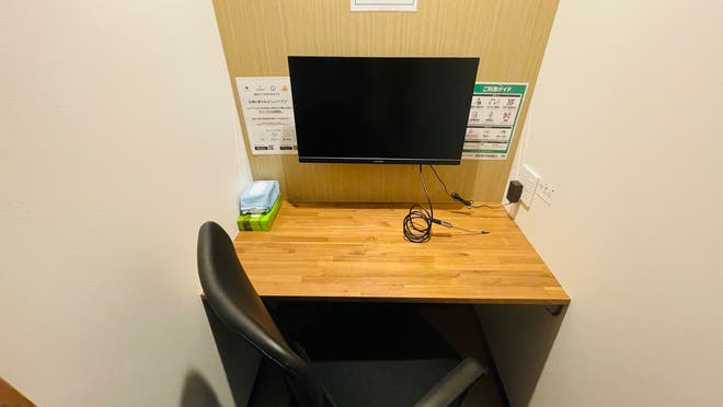 【¥660/1時間!中野駅から1分】モニター・フリードリンク付き1名個室(ブース9)※予約時間前は入室不可の写真1