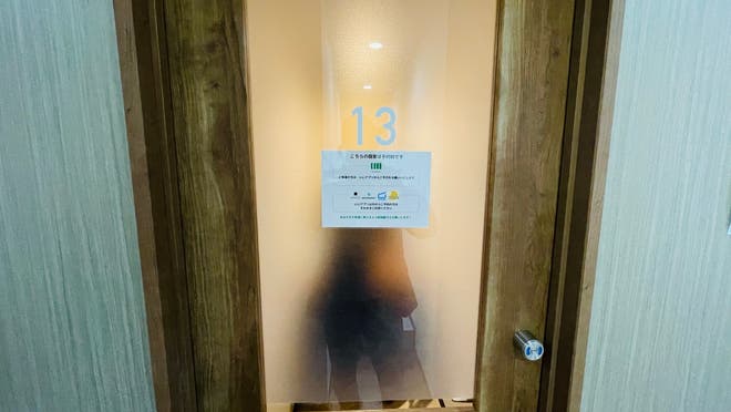 【¥660/1時間!中野駅から徒歩1分】モニター・フリードリンク付き1名個室(ブース13)※予約時間前は入室不可の写真3