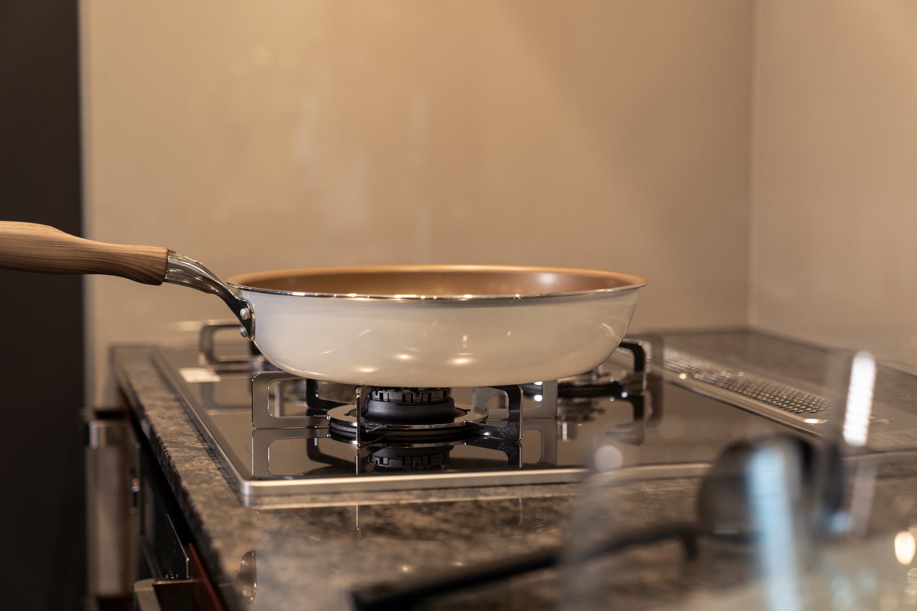 福島駅から徒歩8分、超高層階から大阪の街を一望できるラグジュアリー撮影スタジオの写真17