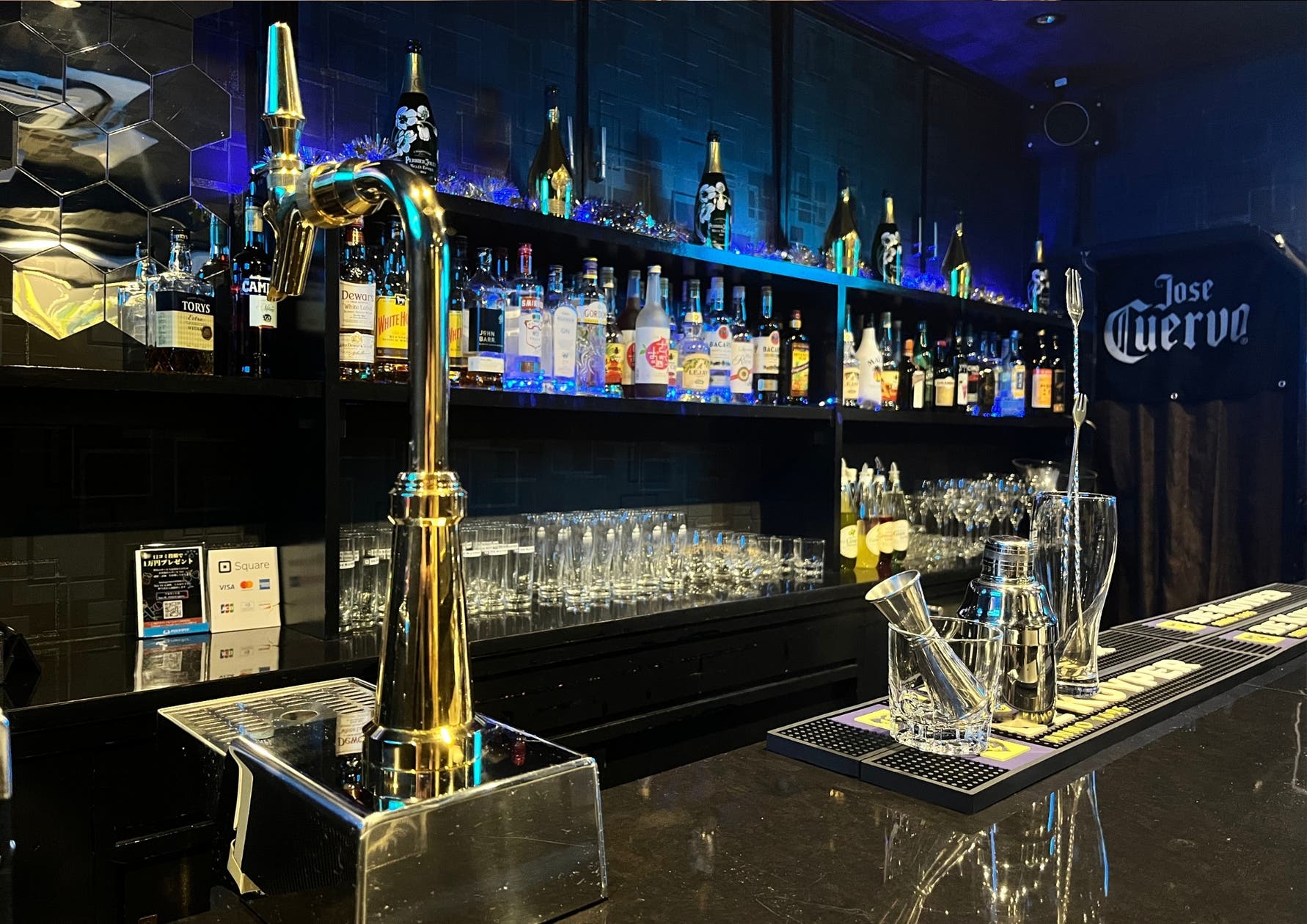 BAR完全貸切/セルフ飲み放題880円/カラオケ・ダーツ無料/結婚式２次会/誕生日会/Bar TK 心斎橋の写真7